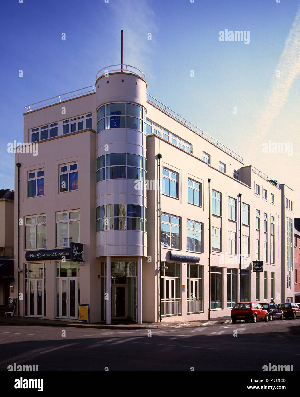 Slug and lettuce hi-res stock photography and images - Alamy