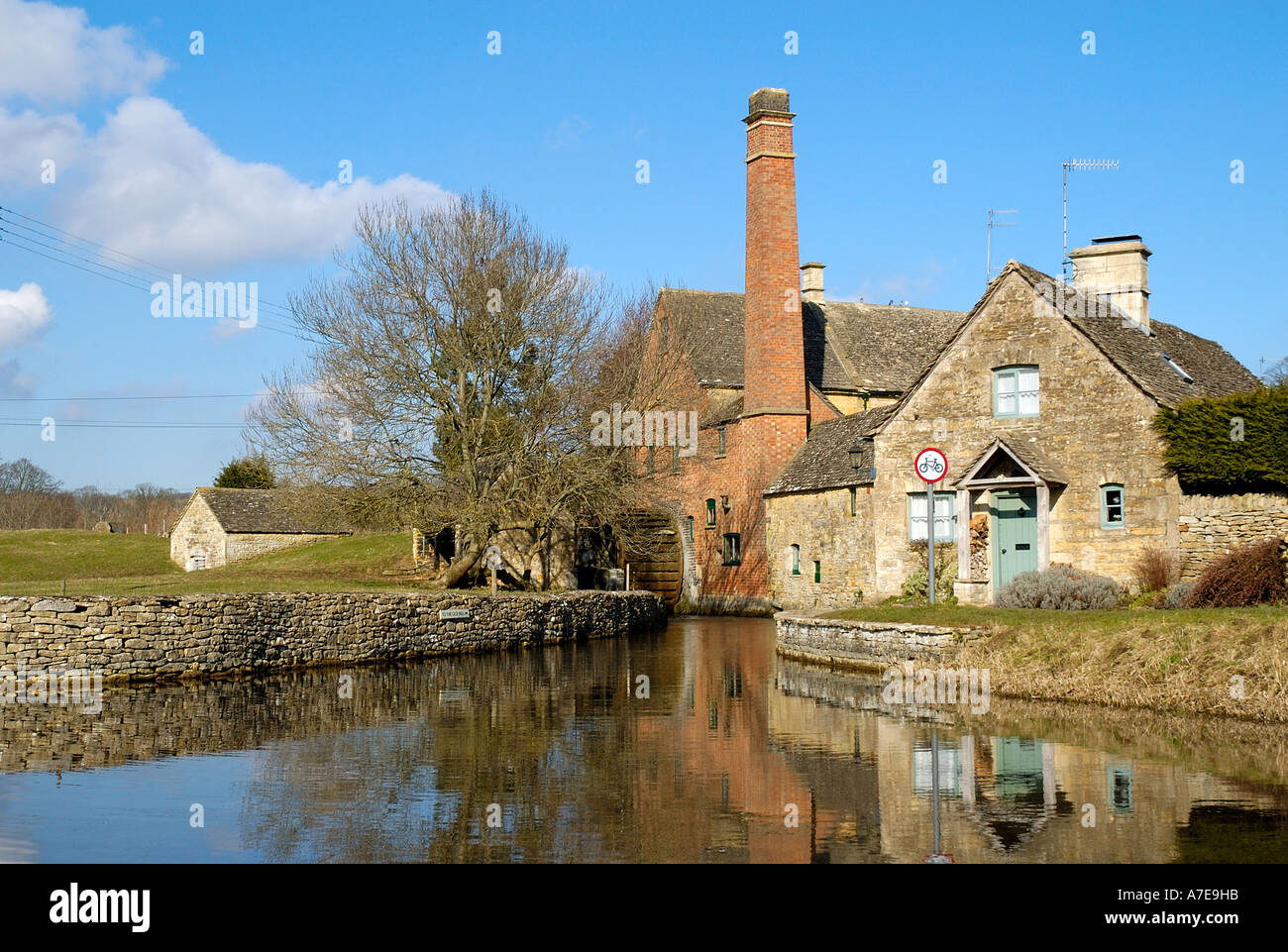 THE OLD MILL - LOWER SLAUGHTER Stock Photo - Alamy