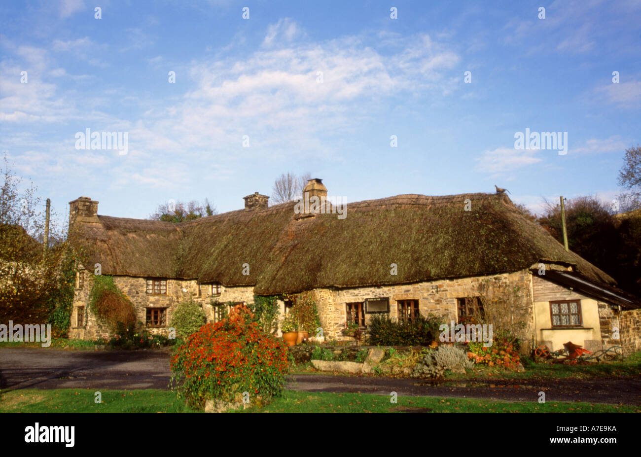 Devon longhouse hi-res stock photography and images - Alamy