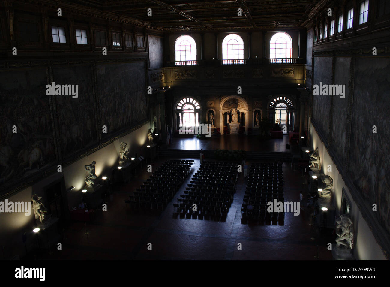 Medieval great hall hi-res stock photography and images - Alamy