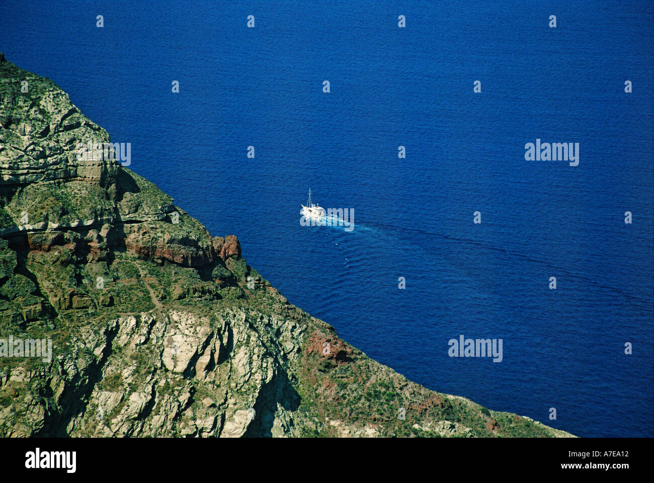 Sailing in deep blue sea hi-res stock photography and images - Alamy