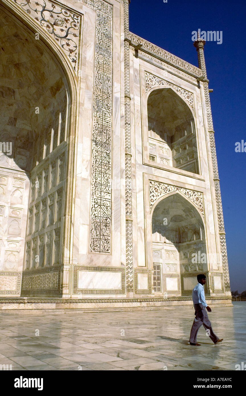 Dwarf man scale hi-res stock photography and images - Alamy