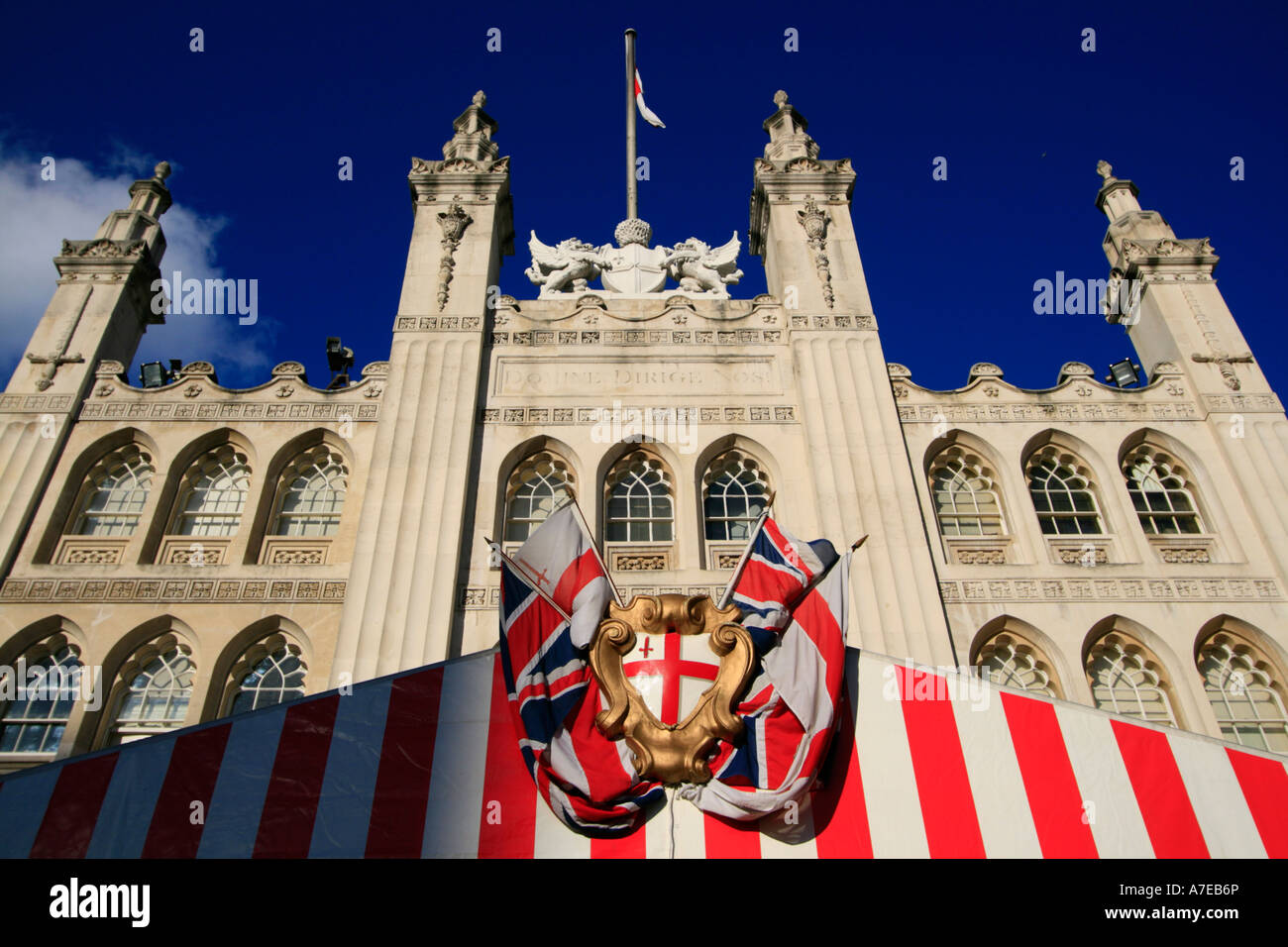 City guildhall hi-res stock photography and images - Alamy