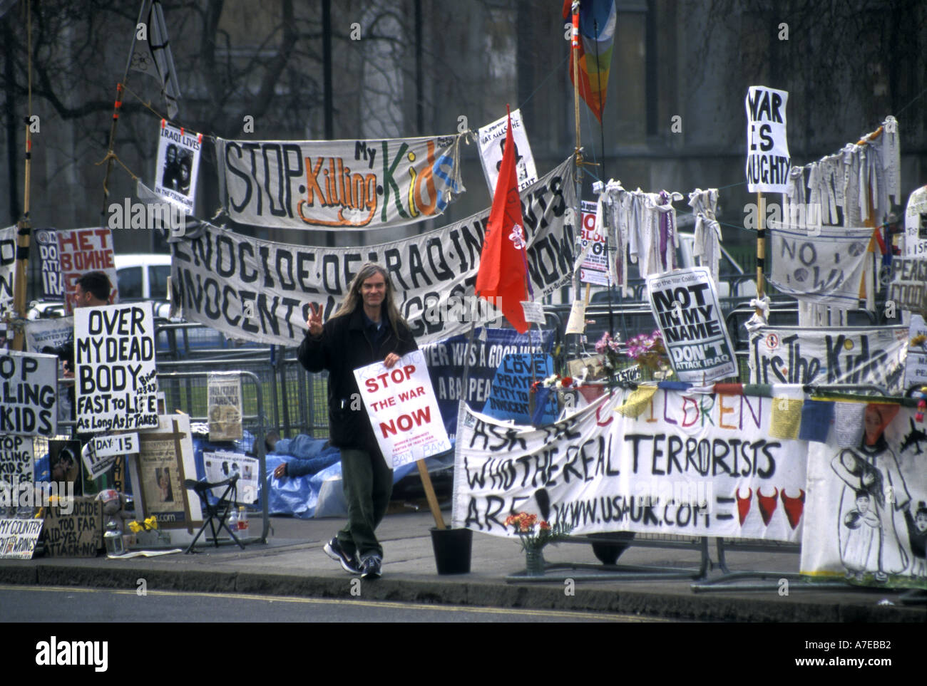 Iraq war protest london 2003 hi-res stock photography and images - Alamy