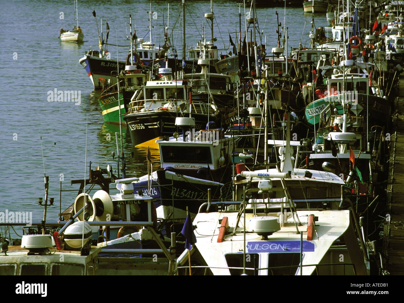 Boulogne sur mer fishing port france hi-res stock photography and ...