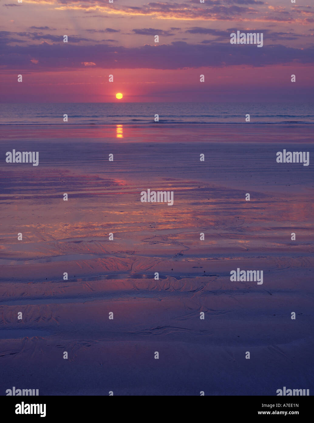 Sunset and Sand Patterns, Cable Beach, Broome Western Australia Stock ...