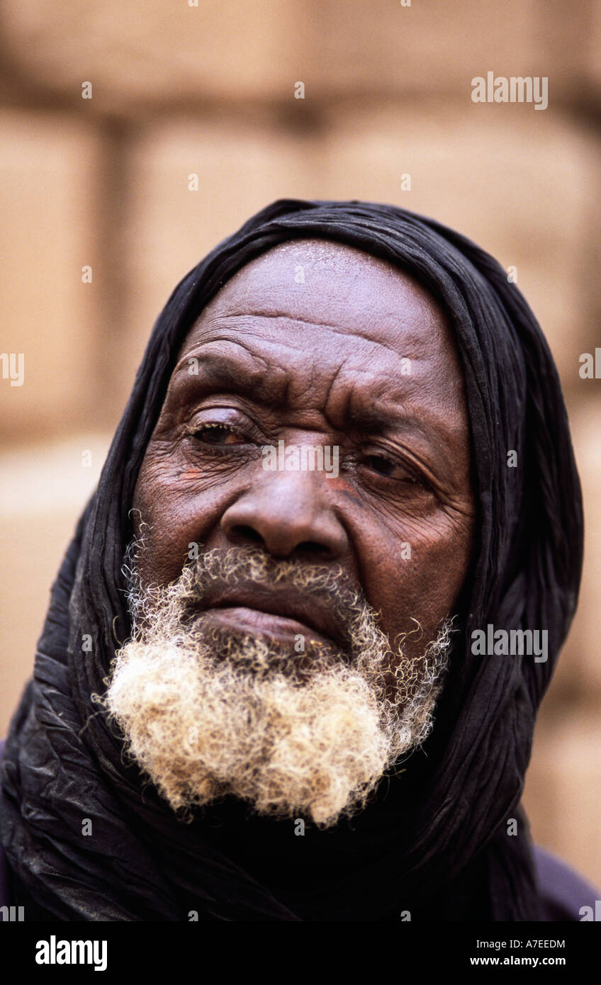Mali portrait man elderly hi-res stock photography and images - Alamy