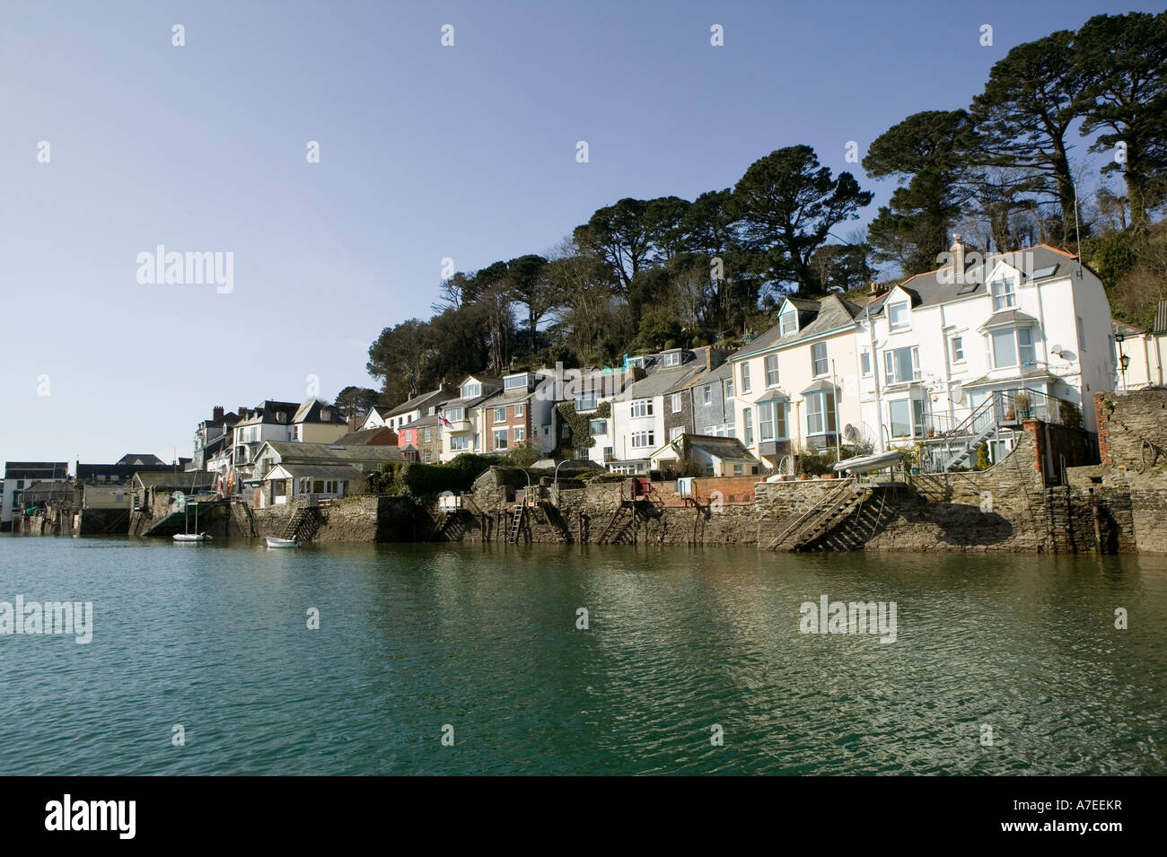 Waterside houses at fowey hi-res stock photography and images - Alamy