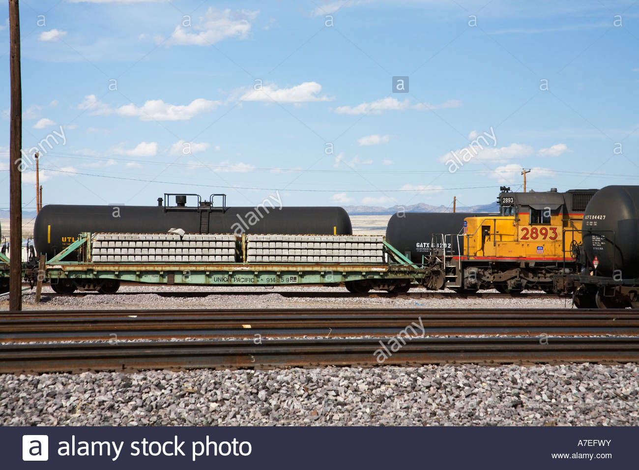 Concrete Railroad Ties Stock Photos & Concrete Railroad Ties Stock ...