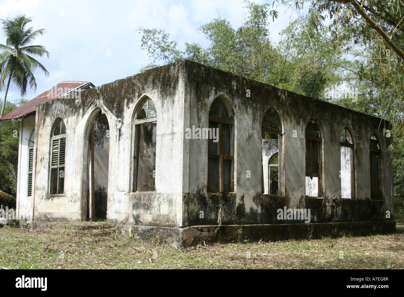 Abandoned church buliding without a roof Stock Photo - Alamy