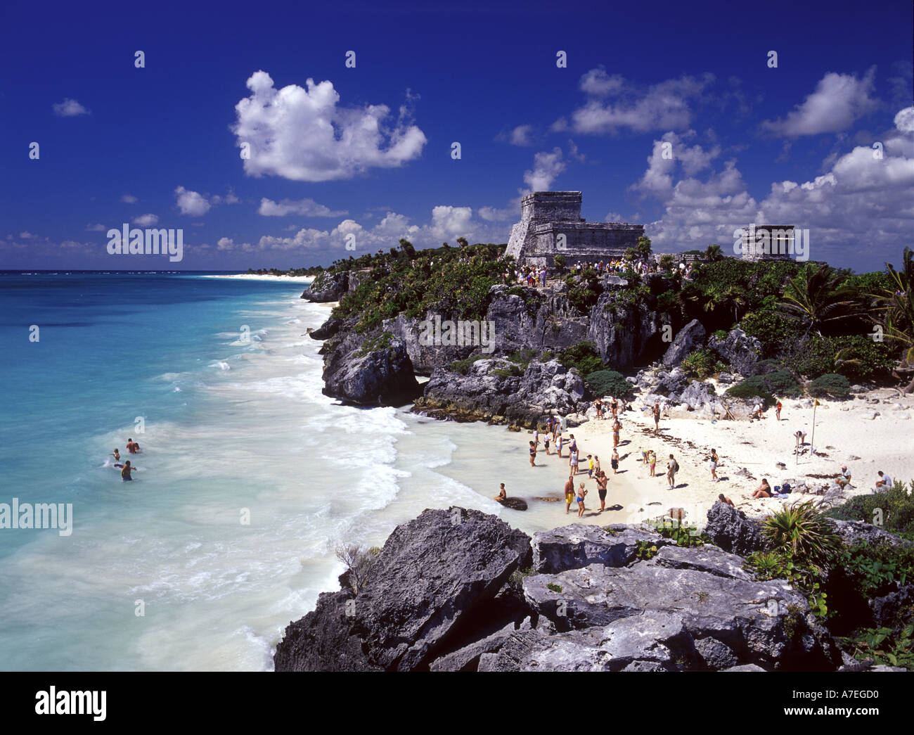 Mexico, Yucatan. View of the Mayan site of Tulum. (MR Stock Photo - Alamy