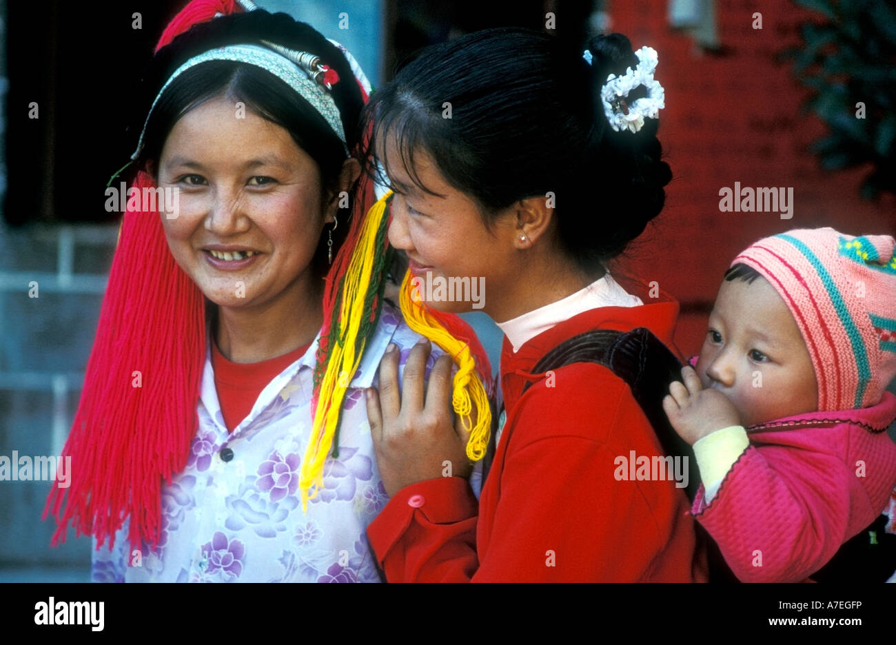 Lisu tribe women hi-res stock photography and images - Alamy