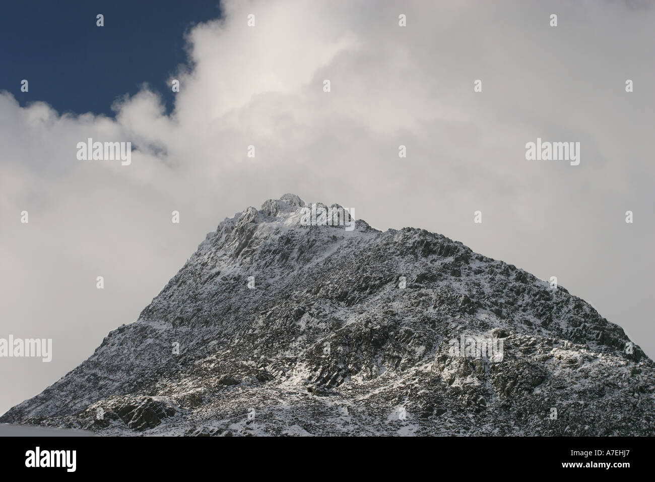 The summit of tryfan hi-res stock photography and images - Alamy