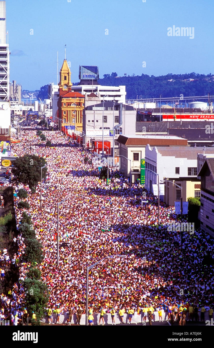 Huge crowd at the start of a fun run on a sunny day in the city Stock ...