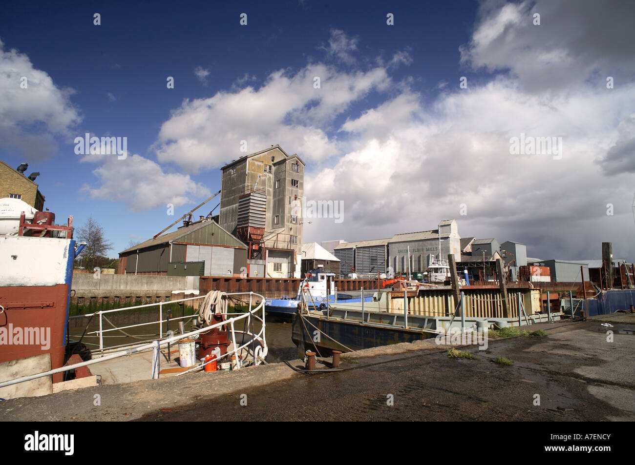 Maldon boat essex hi-res stock photography and images - Alamy