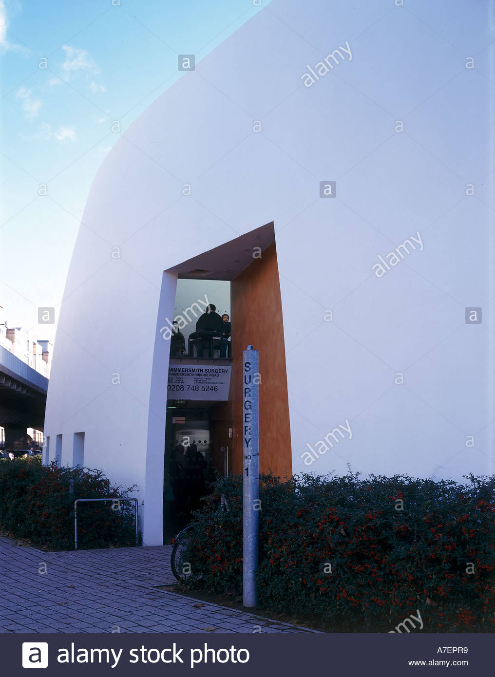Hammersmith Bridge London Road Stock Photos & Hammersmith Bridge London ...