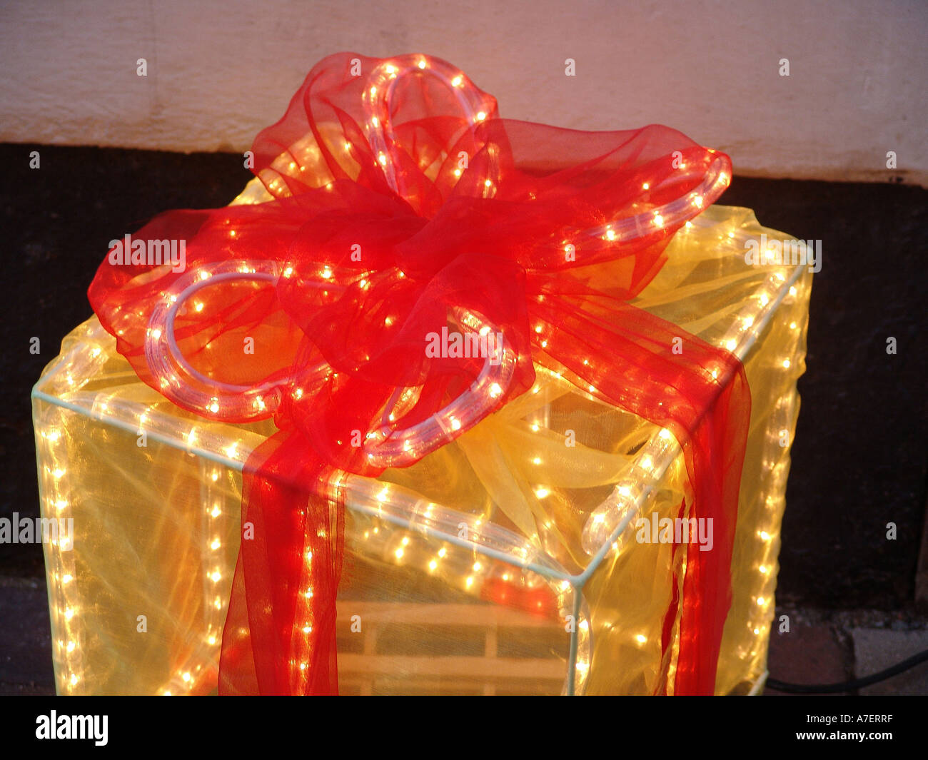 Paket shop hi-res stock photography and images - Alamy