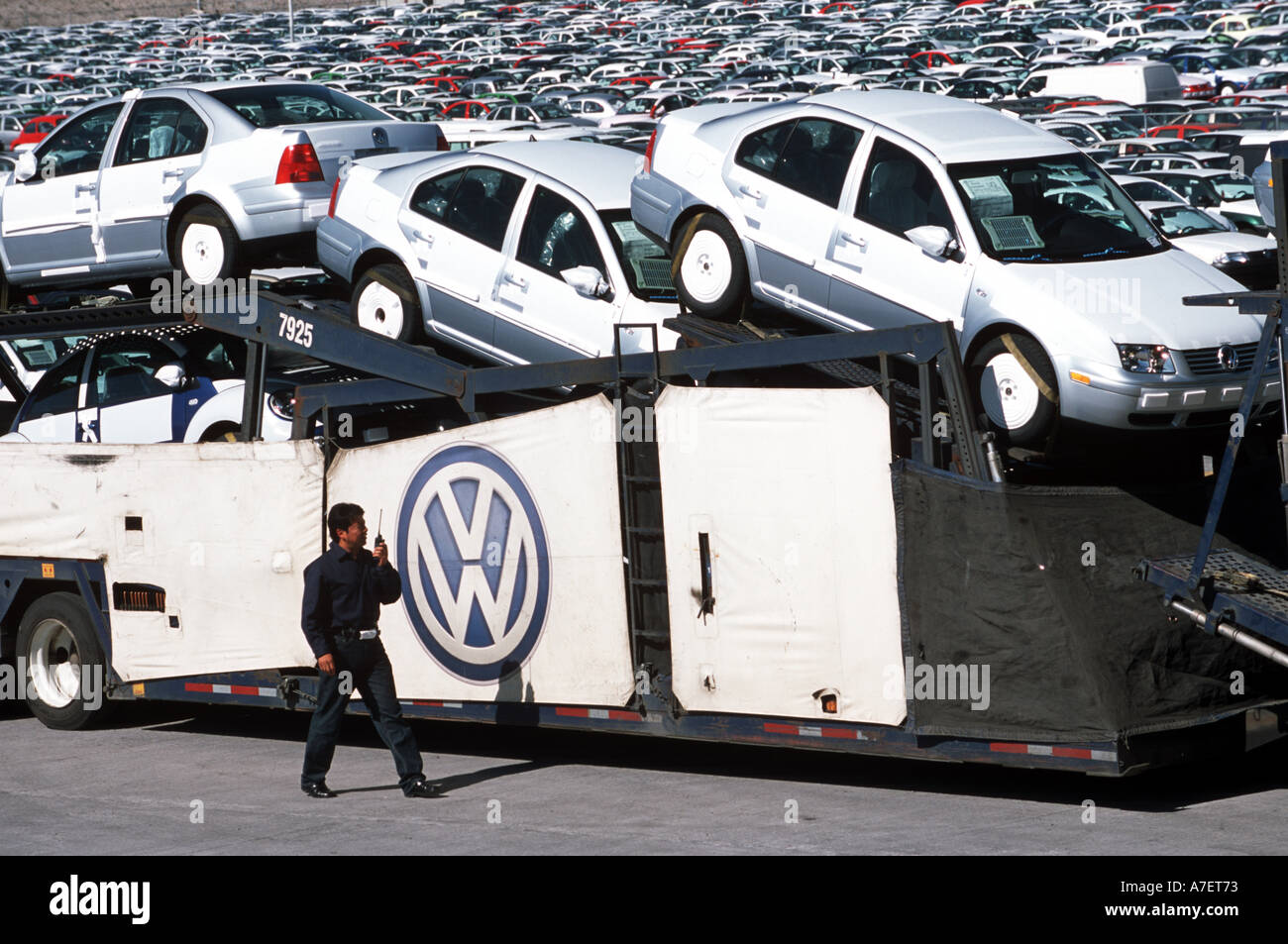 Mexico, Puebla. Volkwagon factory Stock Photo - Alamy