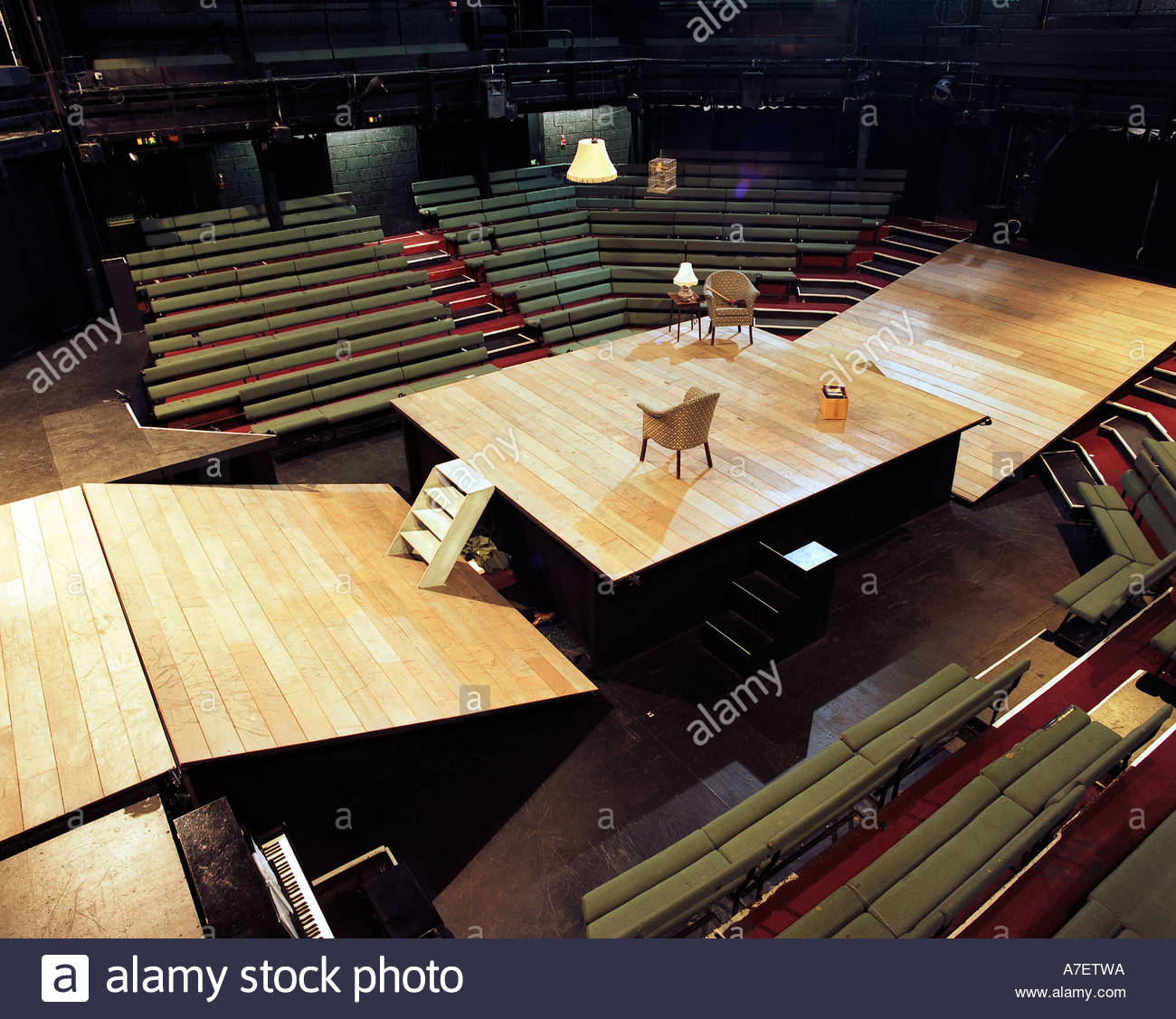 Young Vic Theatre Stock Photos & Young Vic Theatre Stock Images - Alamy