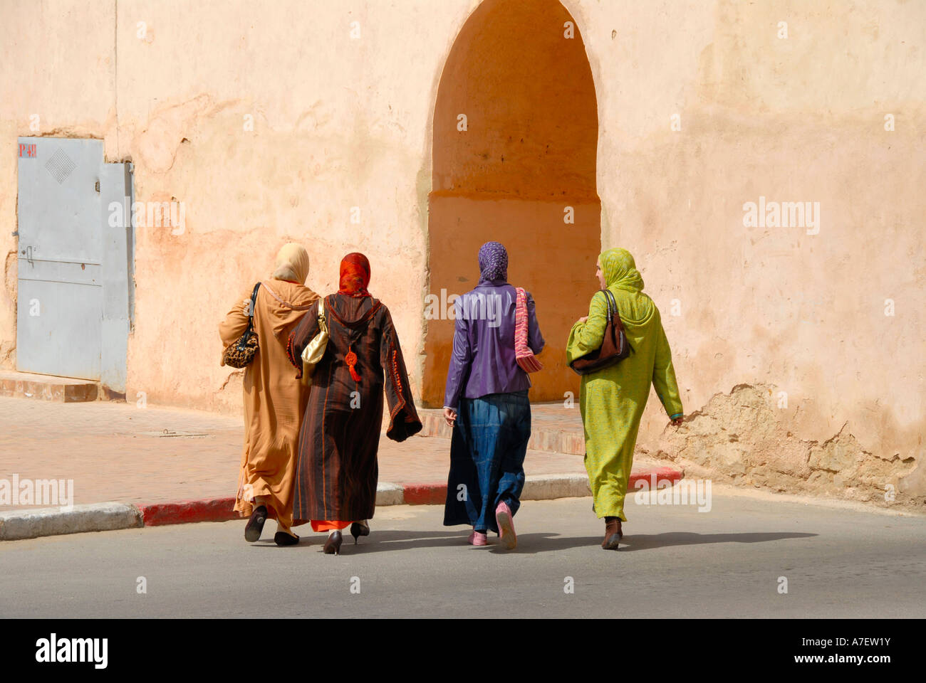 Marokkanische menschen hi-res stock photography and images - Alamy