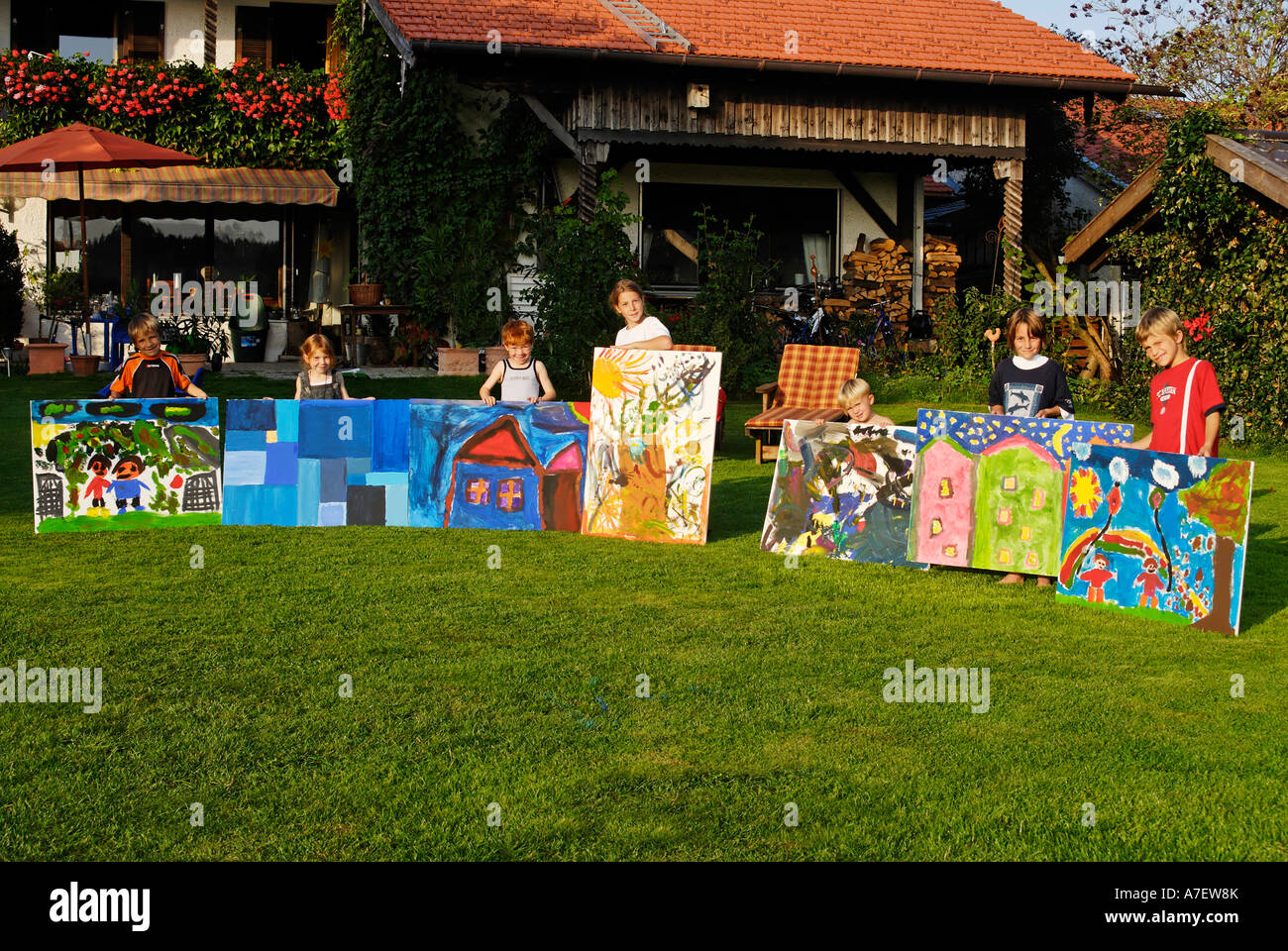 Painting competition hi-res stock photography and images - Alamy