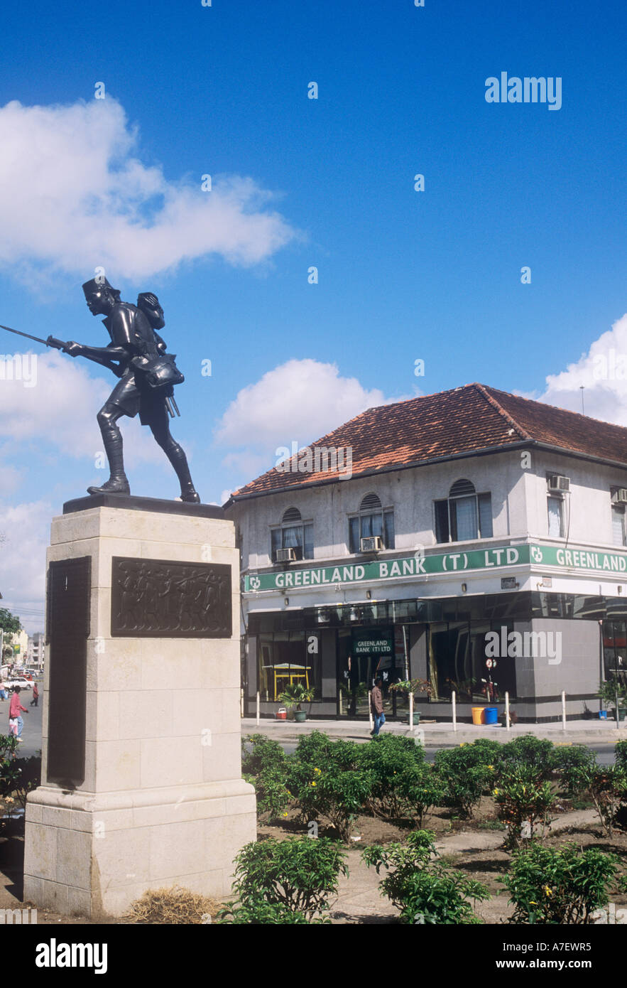 The Askari Monument in Dar es Salaam, Tanzania Stock Photo - Alamy