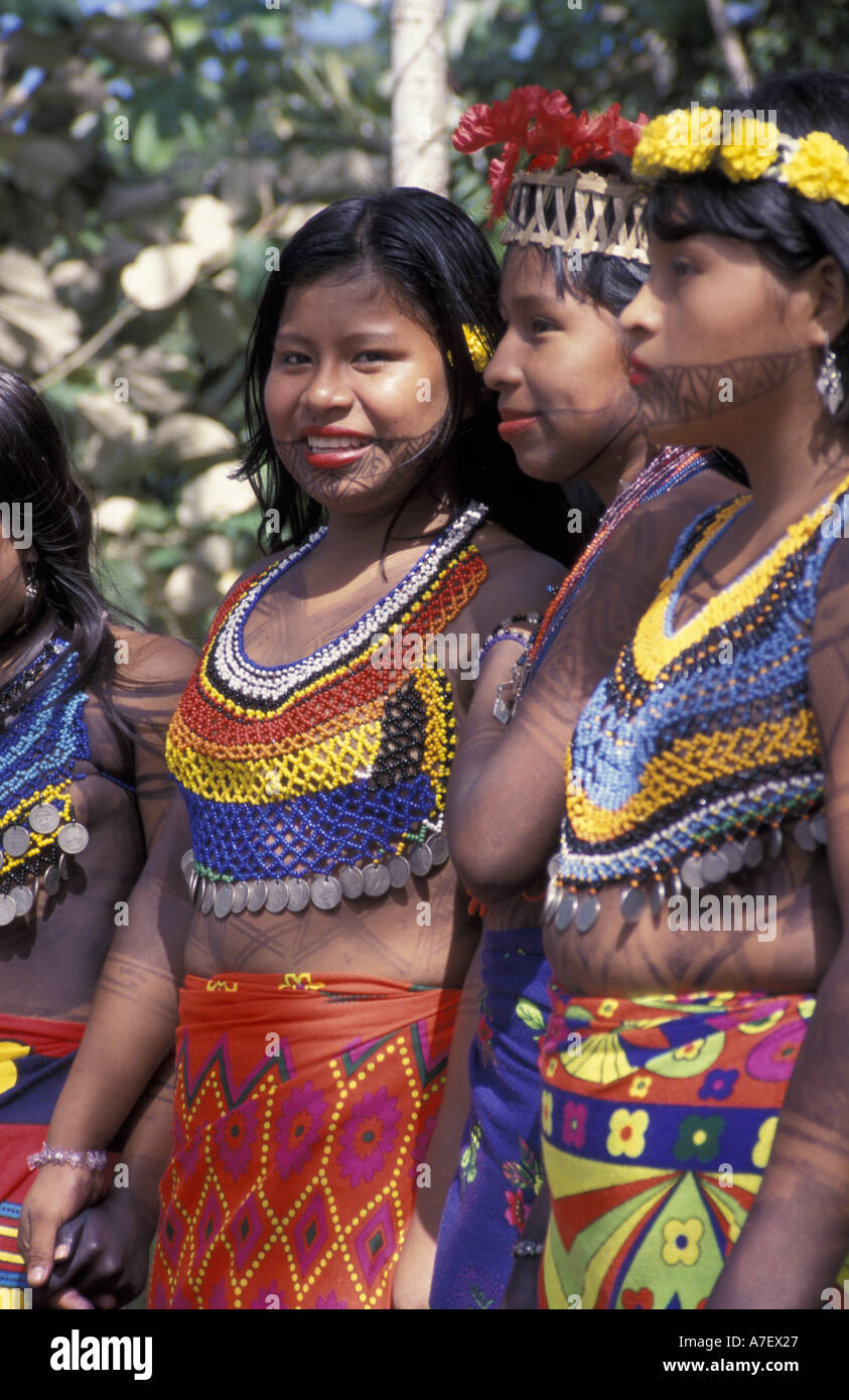 Embera girl hi-res stock photography and images - Alamy