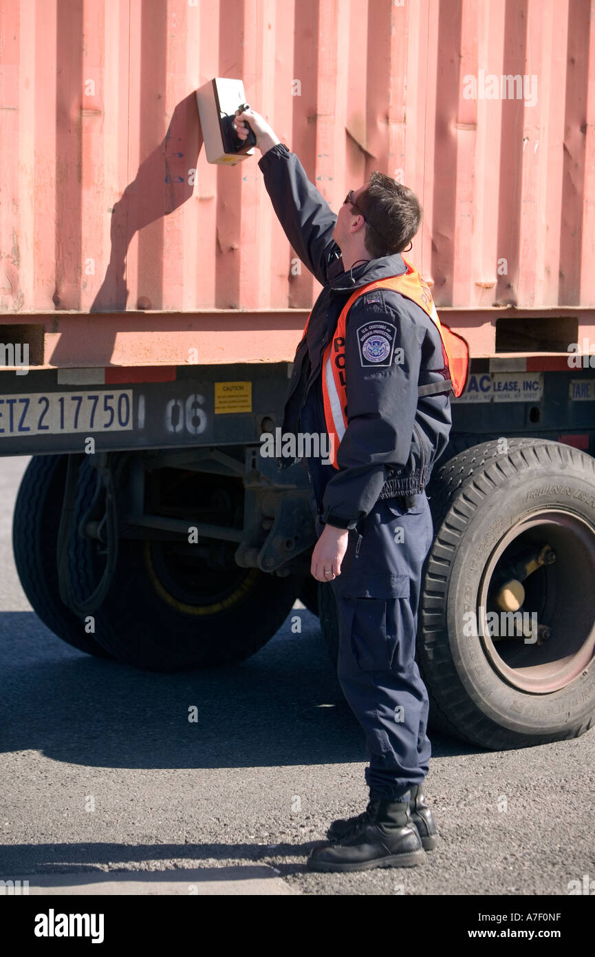 Us customs border protection officer hi-res stock photography and ...