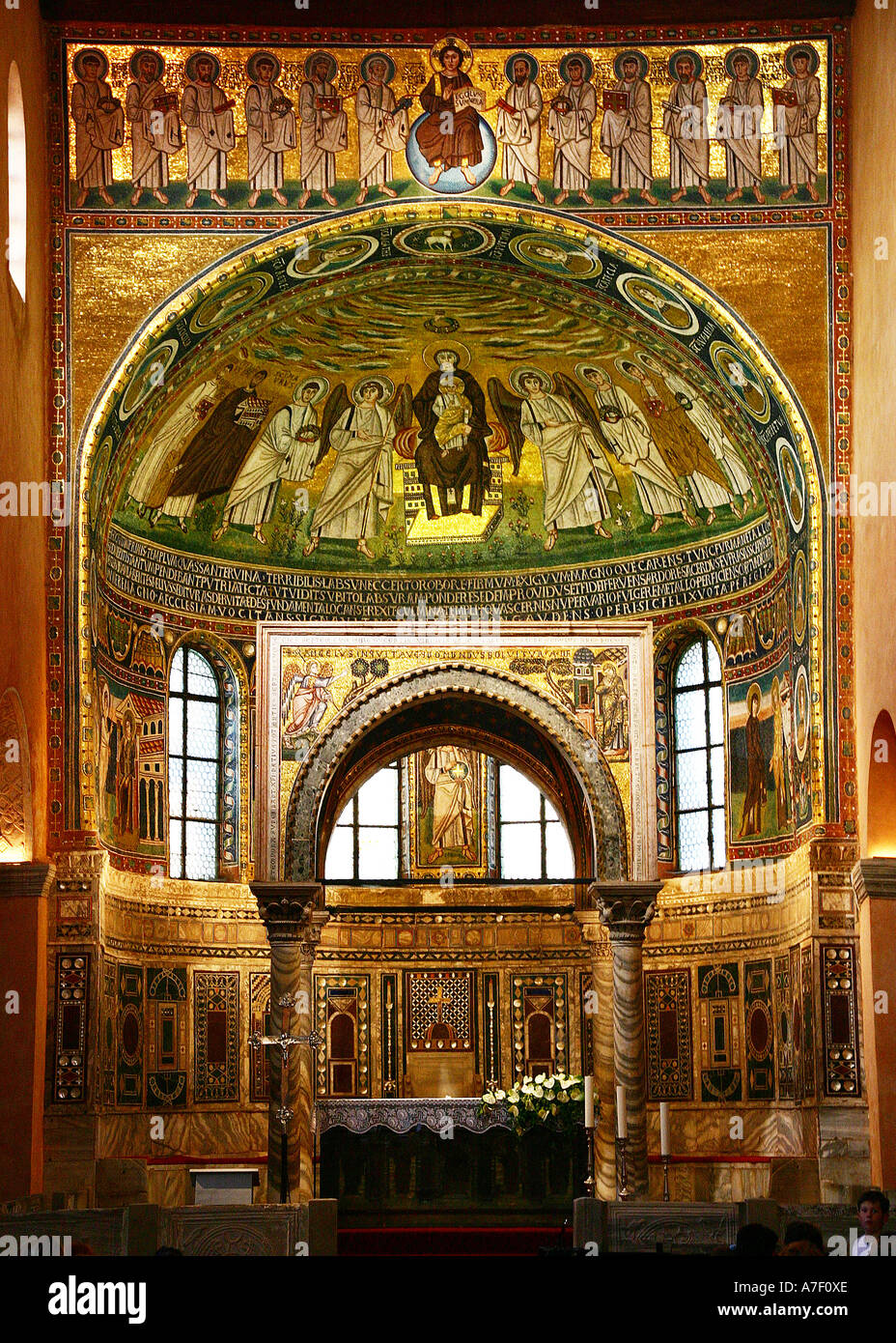 Ciborium hi-res stock photography and images - Alamy