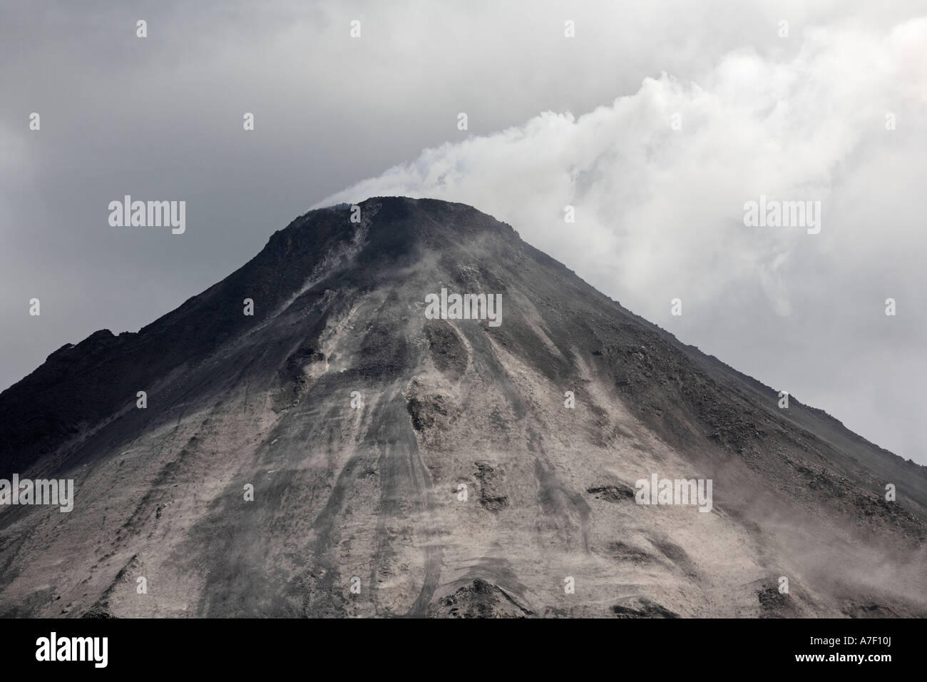 Active volcano Arenal near Fortuna, Costa Rica Stock Photo - Alamy
