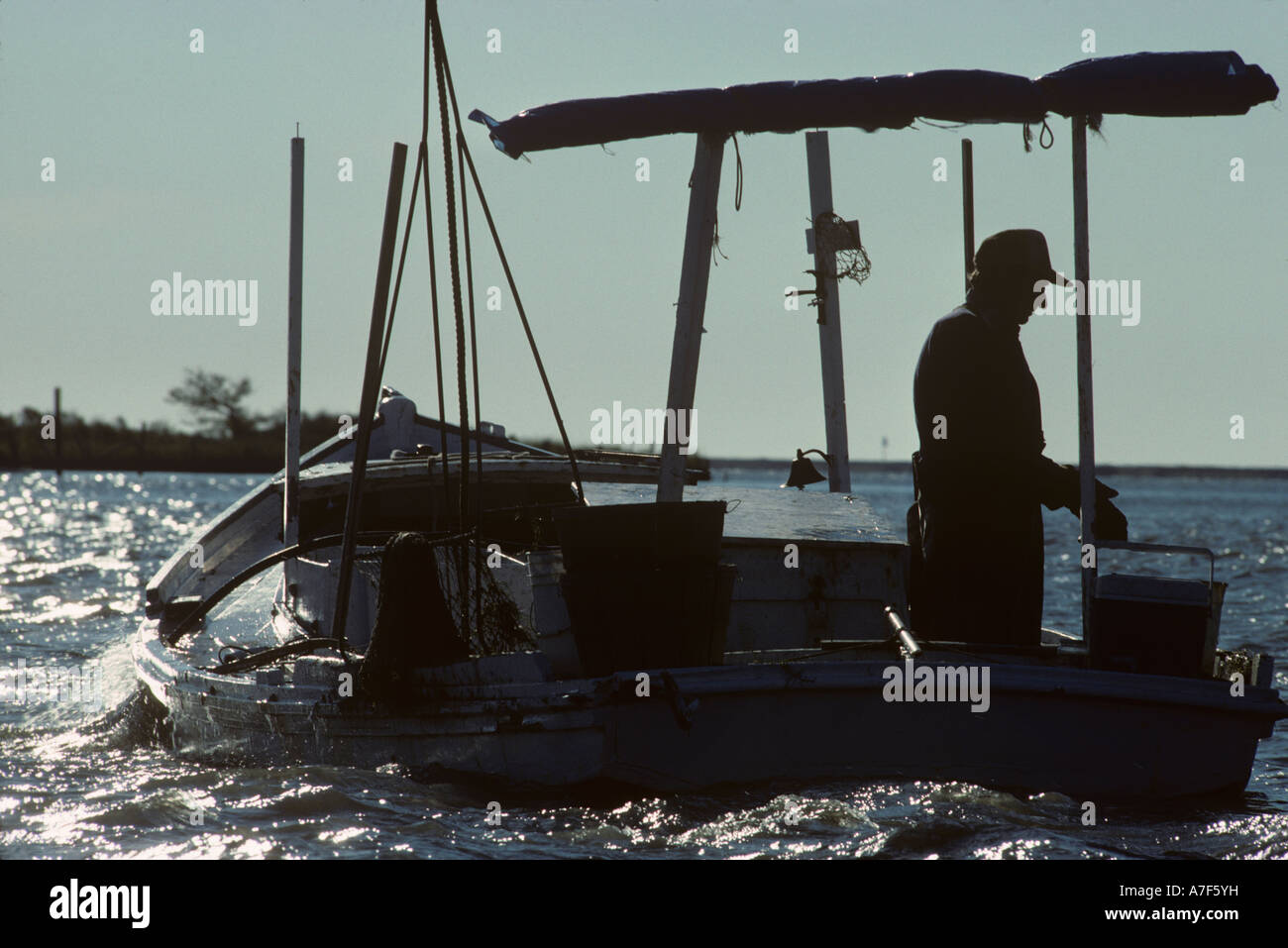Chesapeake bay crab boat hi-res stock photography and images - Alamy