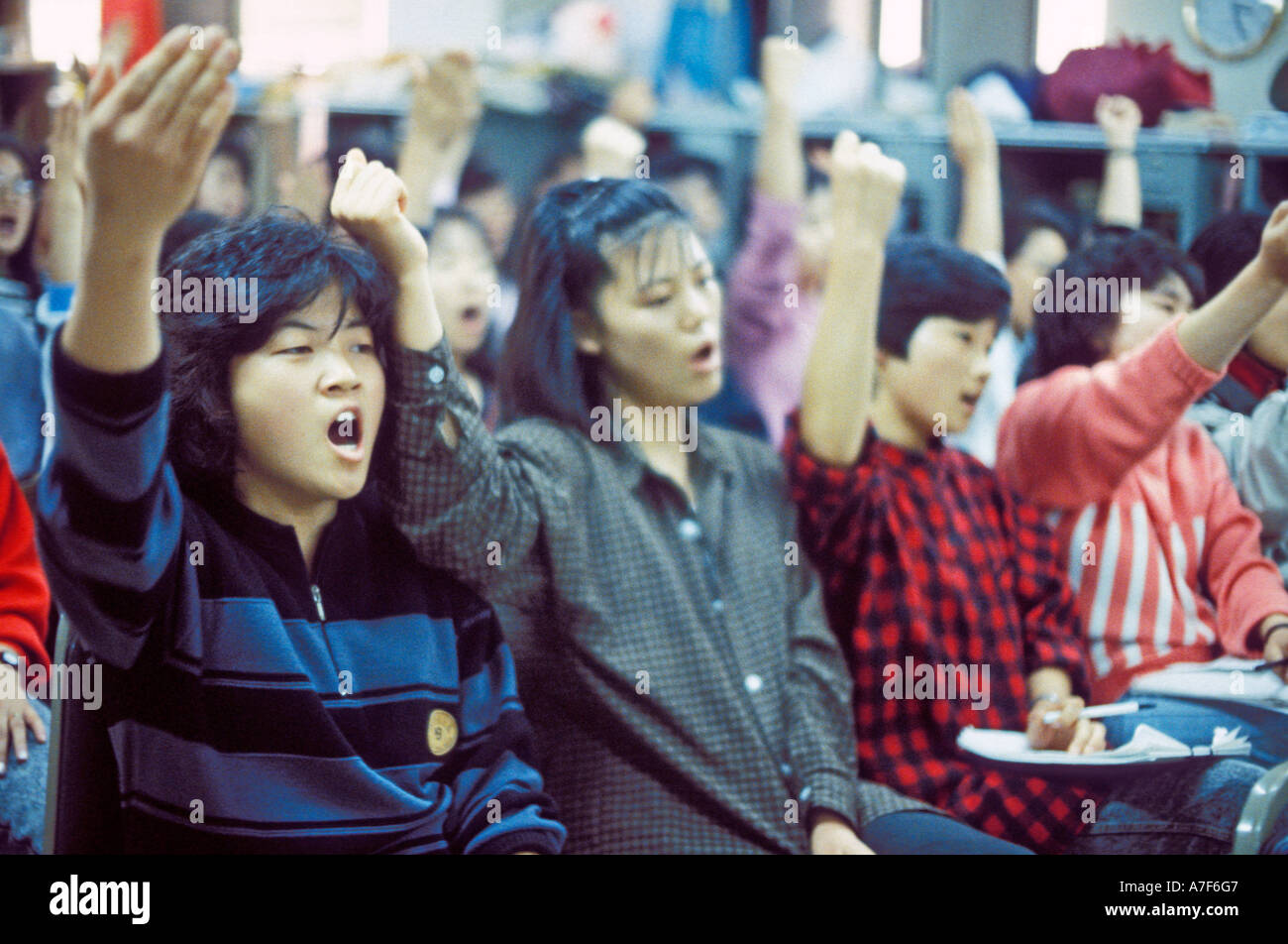 Young korean office workers hi-res stock photography and images - Alamy