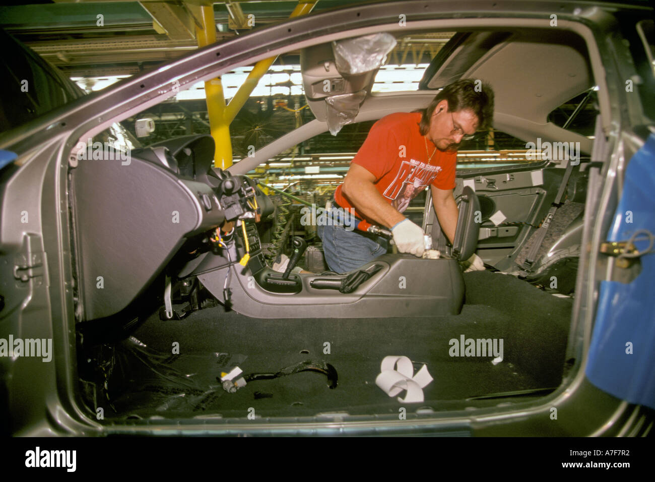 Worker factory car line hi-res stock photography and images - Alamy