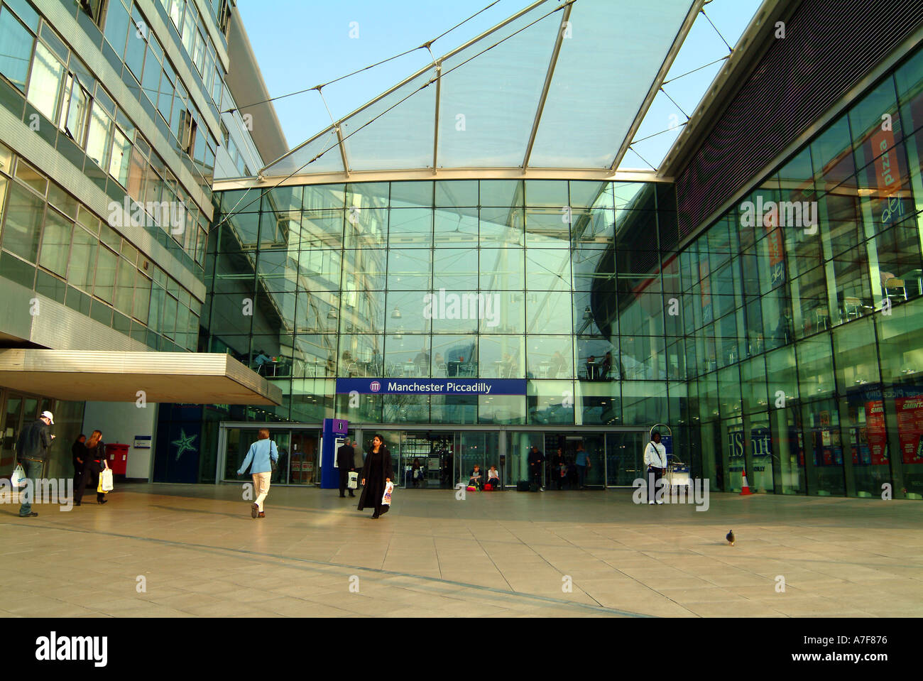 Timetable piccadilly station manchester hi-res stock photography and ...