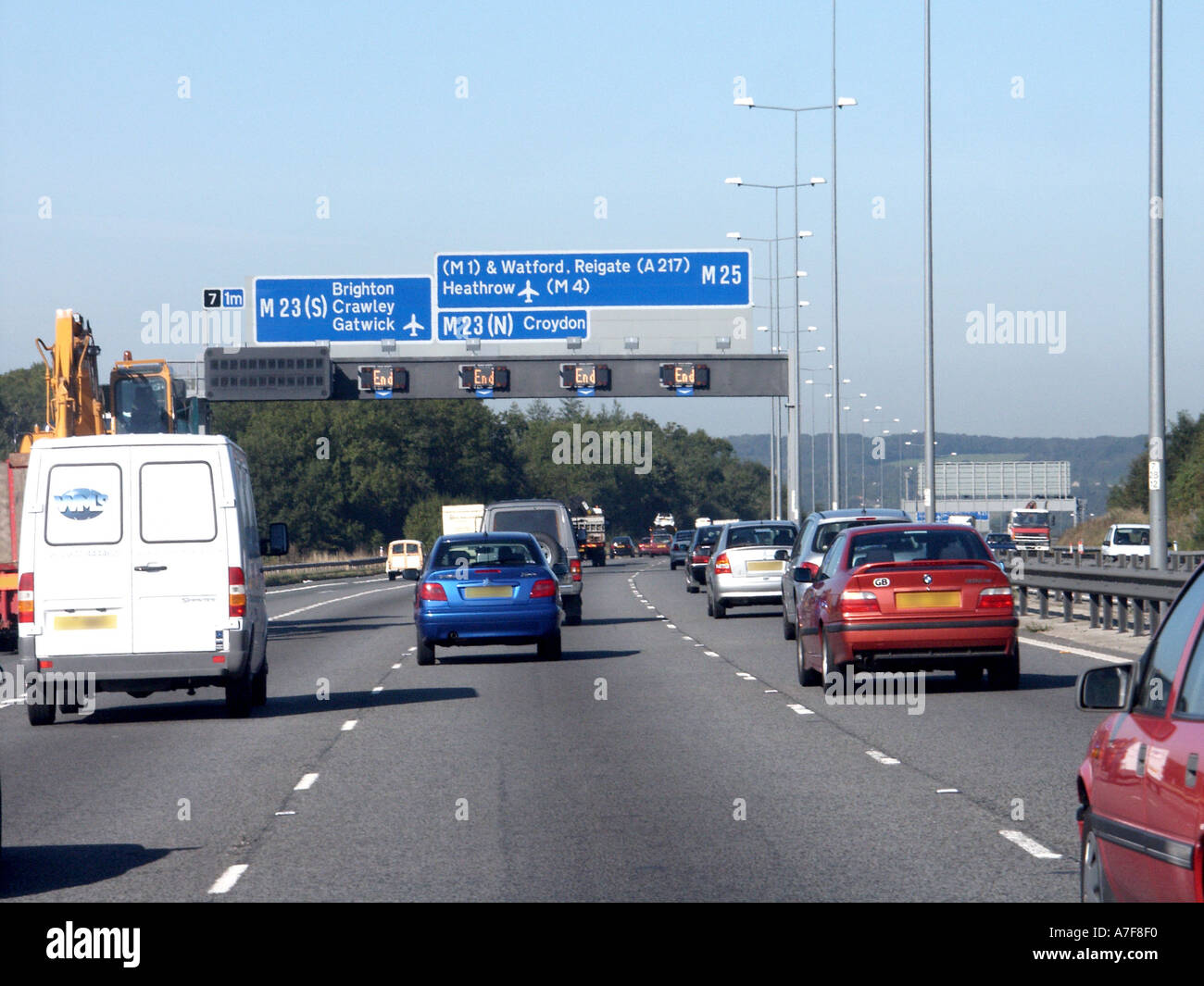 Airport electronic signs road hi-res stock photography and images - Alamy