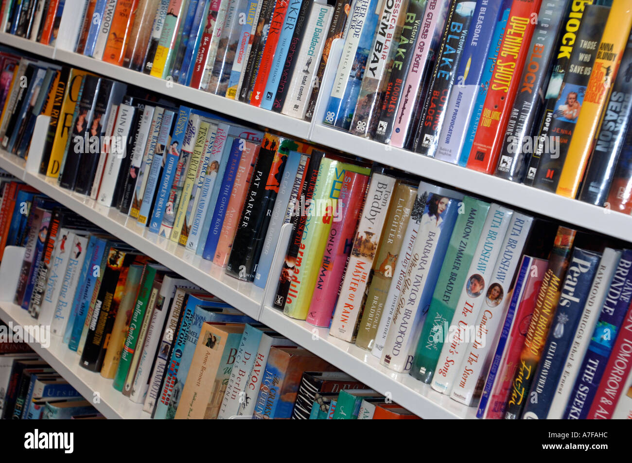College library book bookshelves full hi-res stock photography and ...