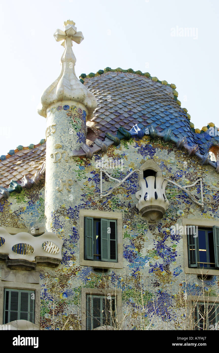 Antoni Gaudi casa batllo surreal special unique design blue sky basic ...