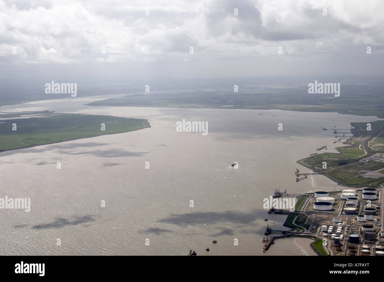 Thames estuary aerial hi-res stock photography and images - Alamy