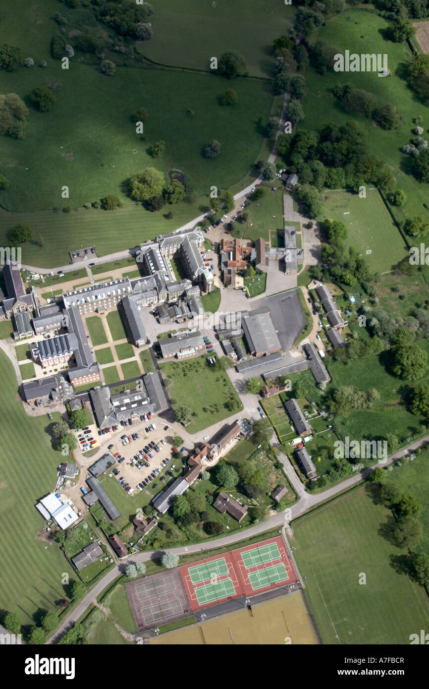 Oblique view home hi-res stock photography and images - Alamy