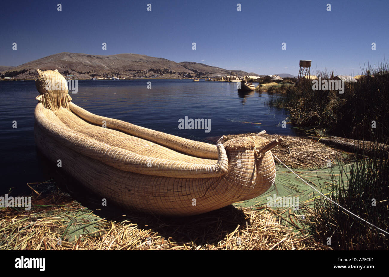 Totora reed boat, Lake Titicaca, Peru Stock Photo - Alamy