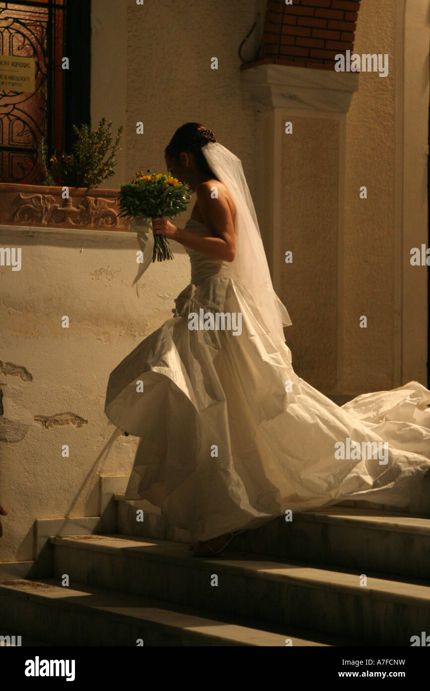 Bride veil lost hi-res stock photography and images - Alamy