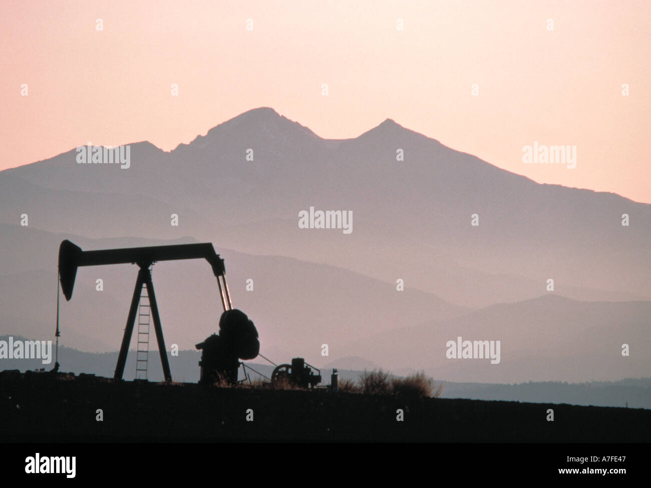 Oil well pump CO Stock Photo - Alamy