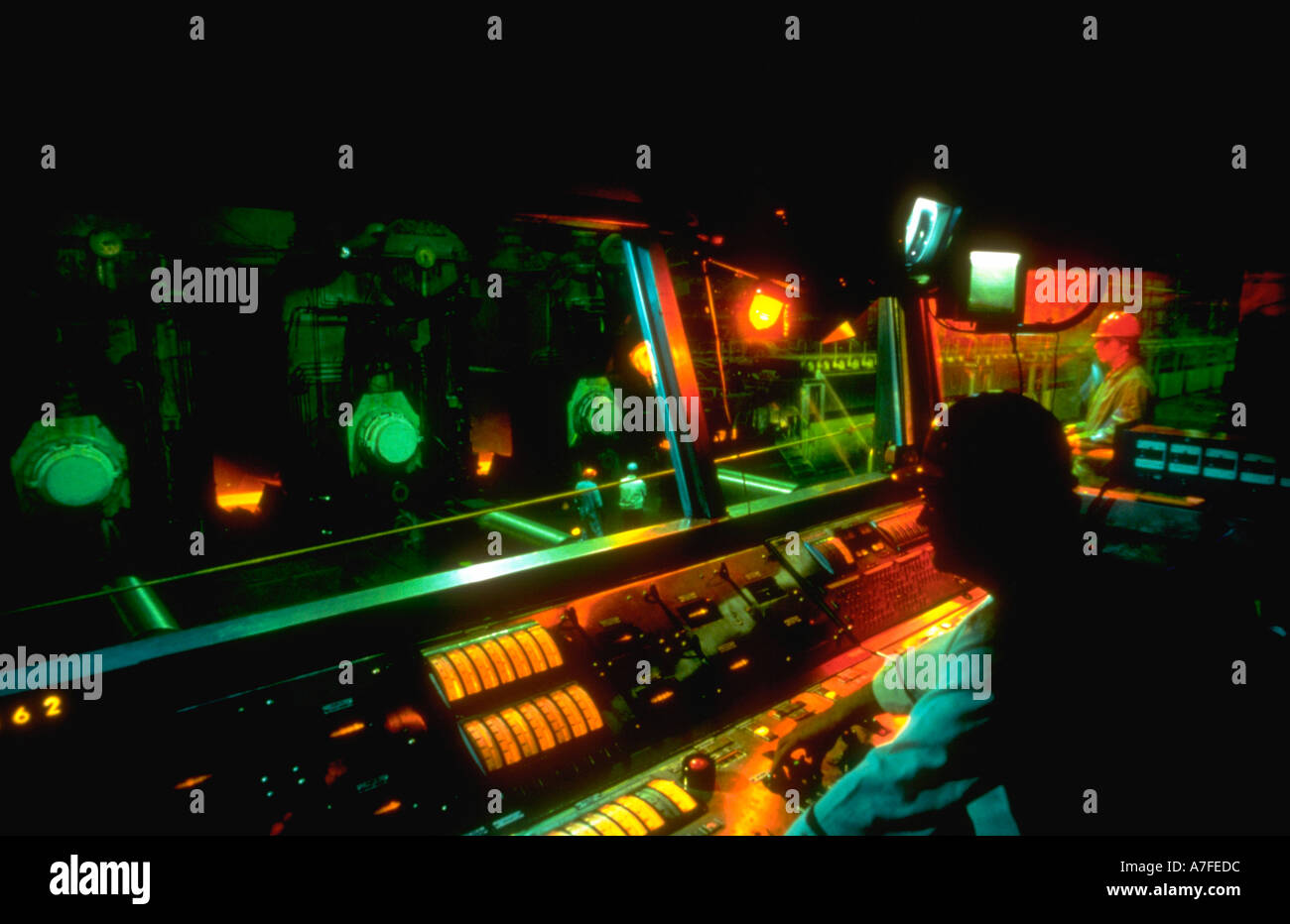 Us computer factory hi-res stock photography and images - Alamy