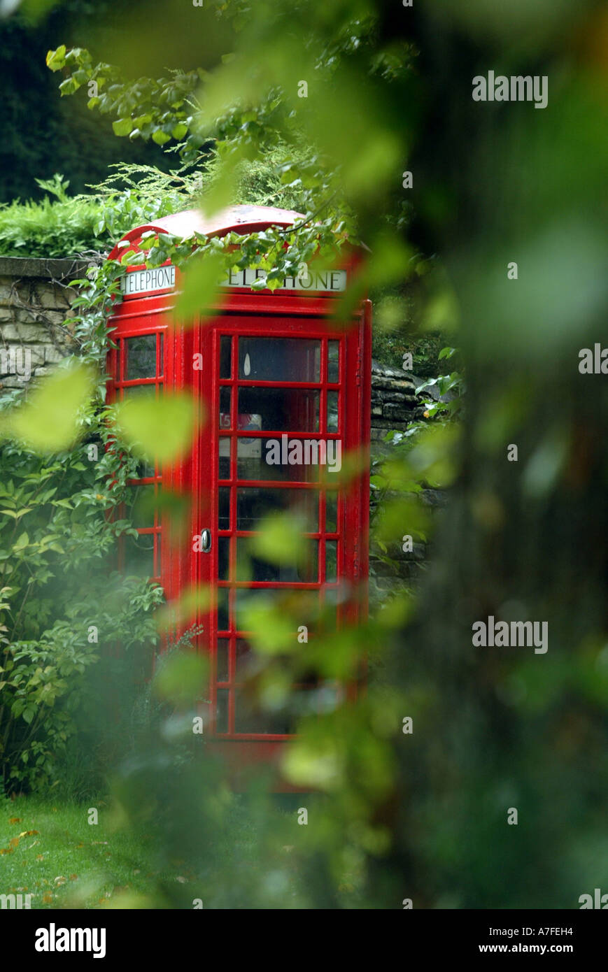 1950s telephone box hi-res stock photography and images - Alamy