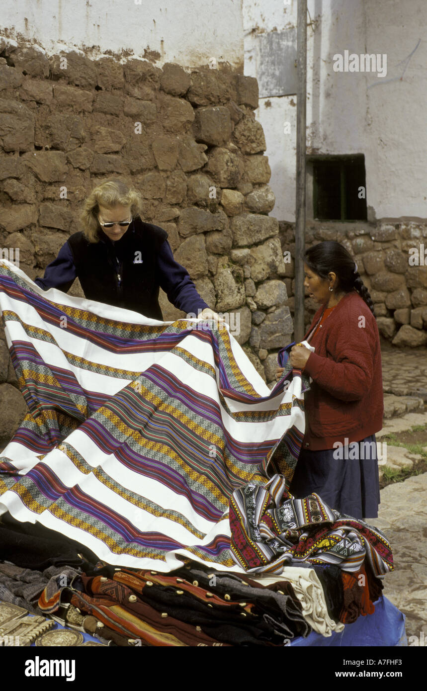 Weave weaving weavings fabric hi-res stock photography and images - Alamy