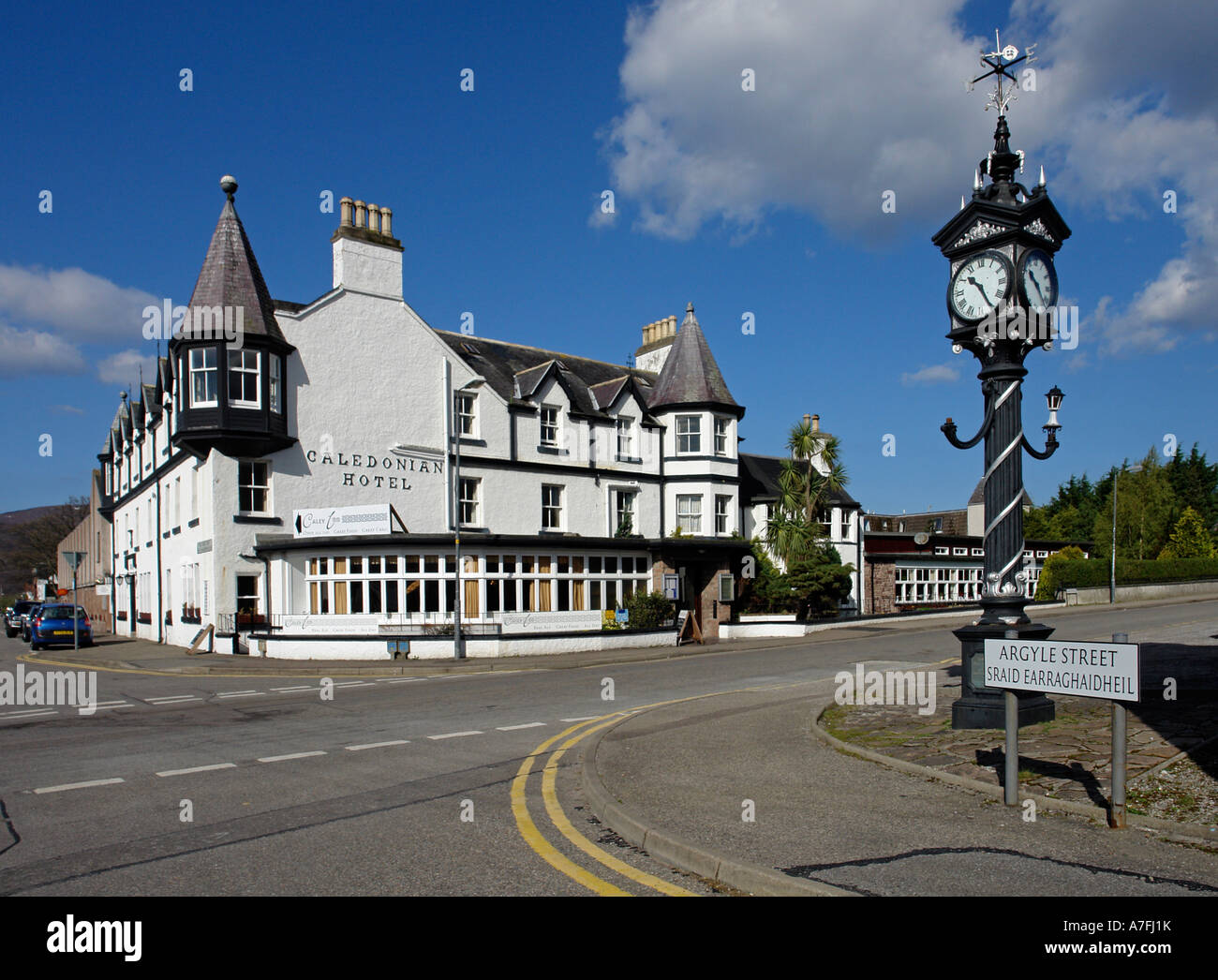Caledonian hotel in ullapool hi-res stock photography and images - Alamy