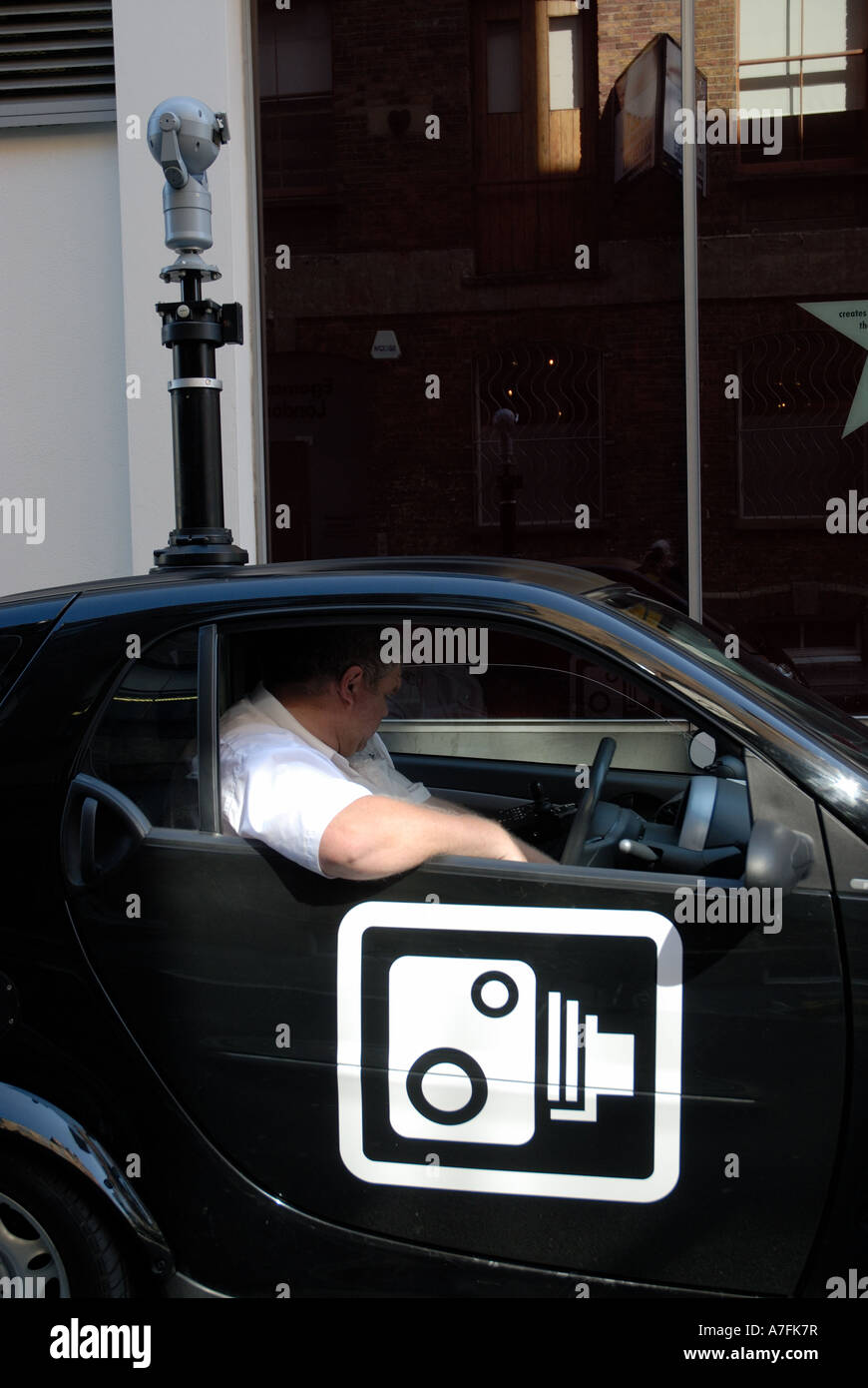Traffic control electric car with CCTV camera on its roof London ...