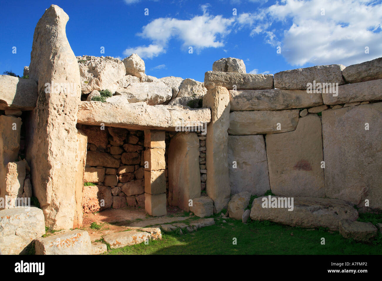 Mnajdra Neolithic Temple Malta Stock Photo - Alamy