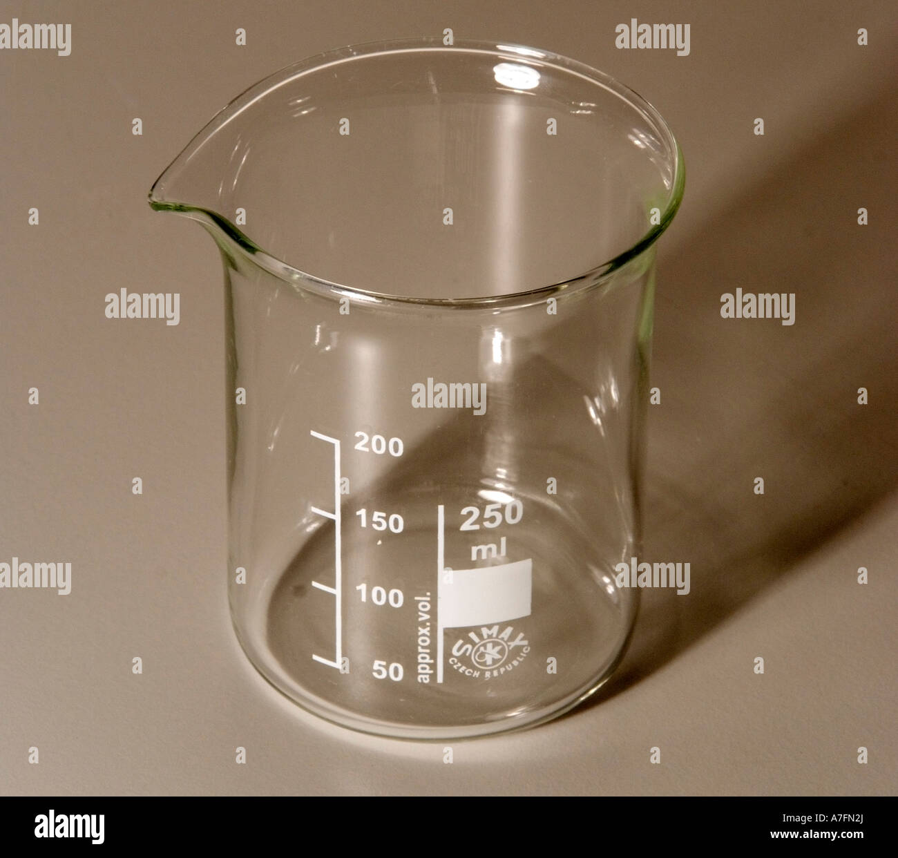 empty glass beaker Stock Photo - Alamy