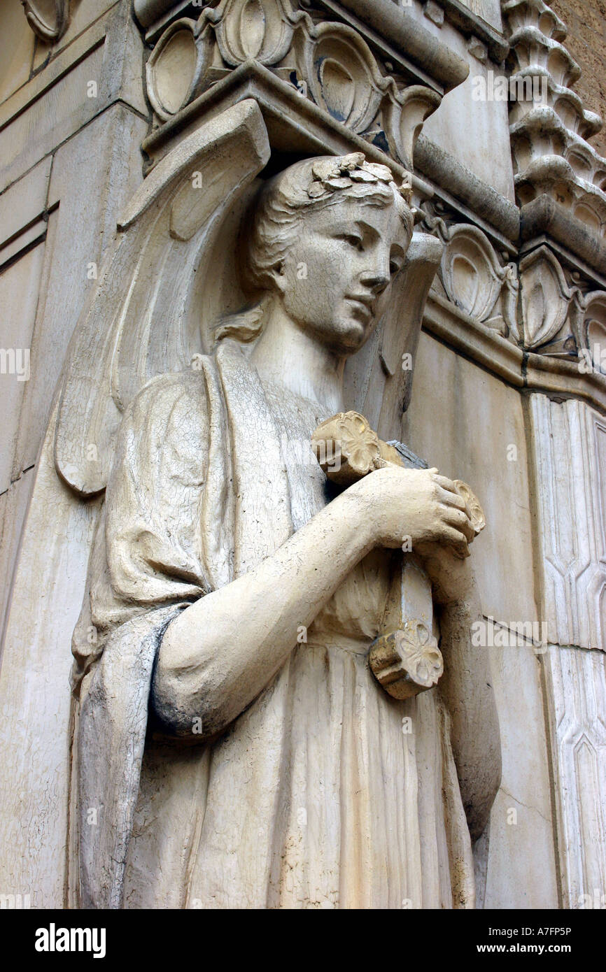 Female angel hi-res stock photography and images - Alamy